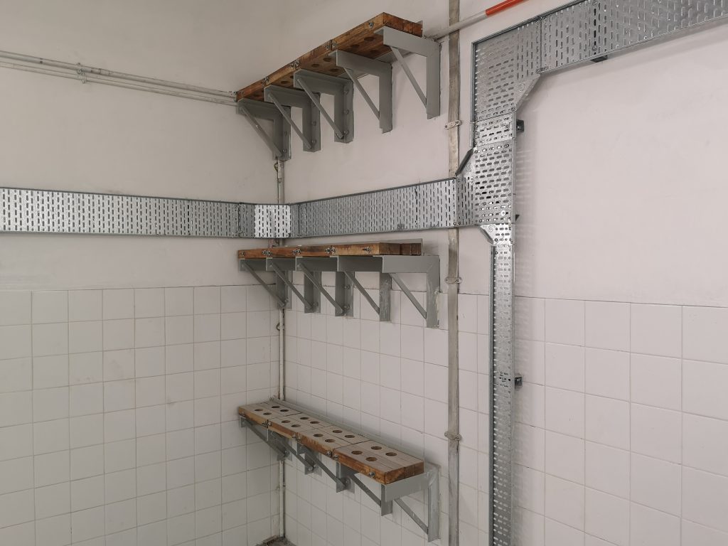 P583(CP4E)-T1A CLP Tx Room中電標準火牛房門，中電標準牛房坑板，電制房花紋鋼板，電纜線坑板，電纜線支架，中電標準防火 ...